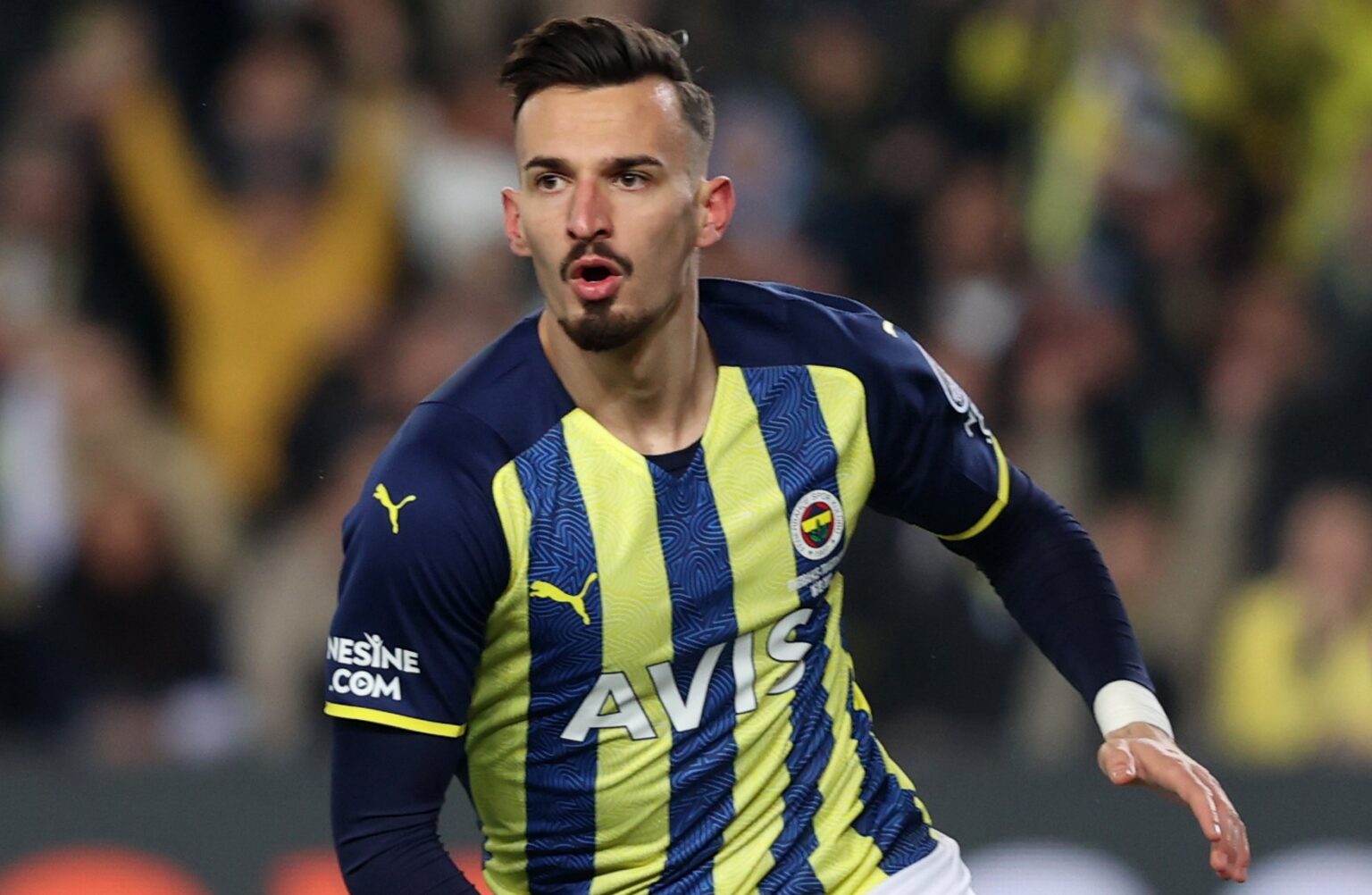 Mërgim Berisha se acerca al VfB Stuttgart, en reemplazo de Saša ...